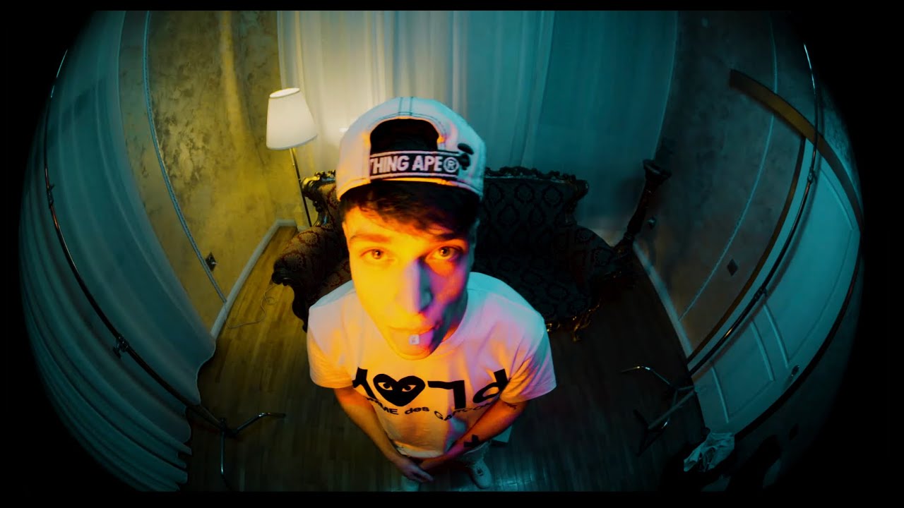 faust1 - geanta aia Louie V - YouTube