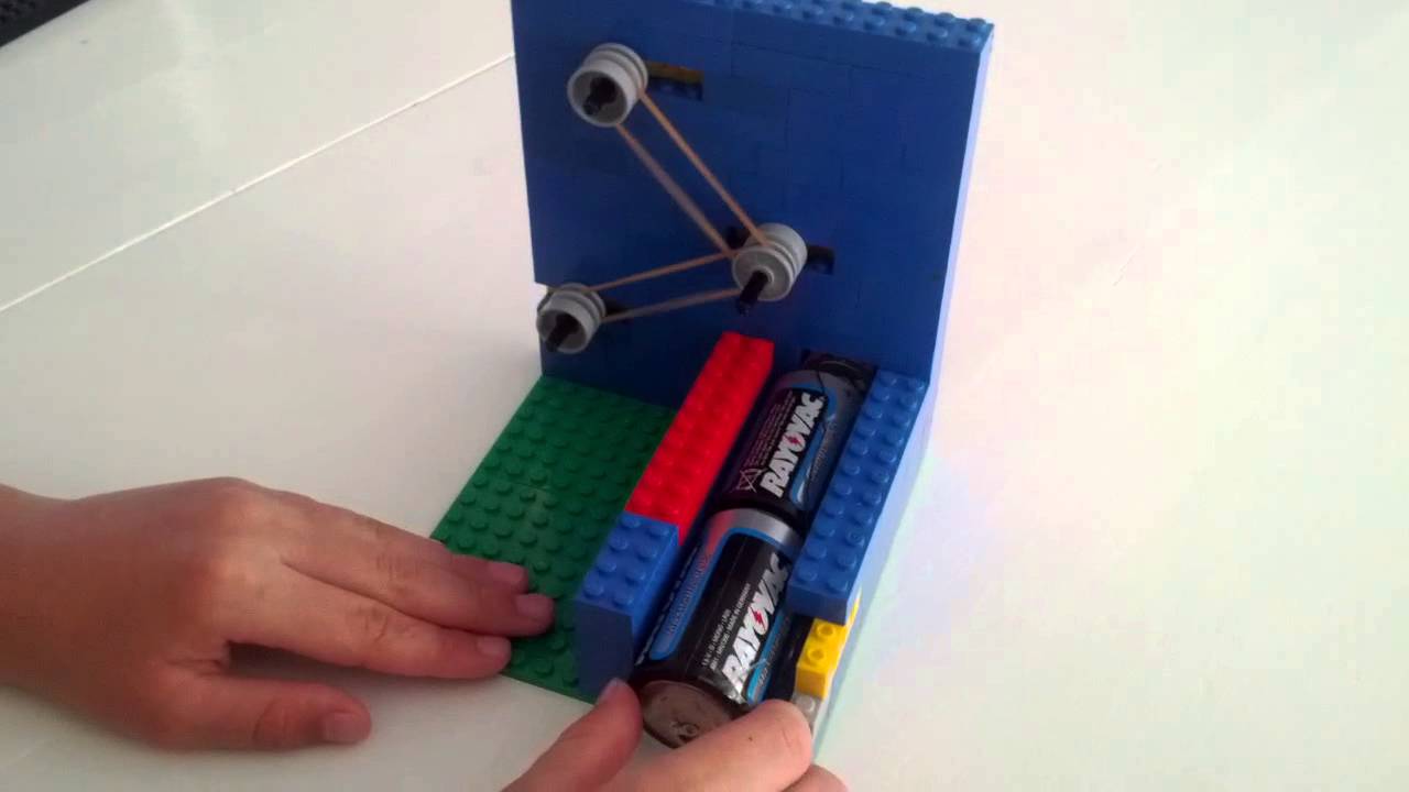 Homemade electric lego machine - YouTube