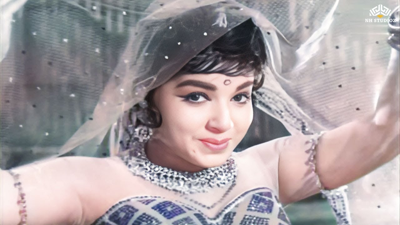 Azhagu Thirumeni | அழகு திருமேனி | Muthu Chippi Movie Songs - YouTube