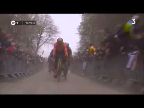 Paris-Roubaix : revivez le passage de la tranchée d'Arenberg