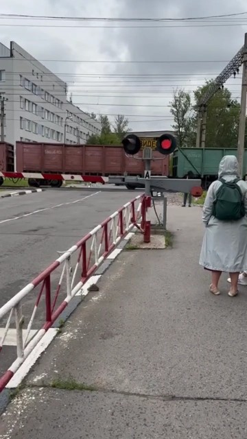 Railroad crossing Russia 🇷🇺 - YouTube