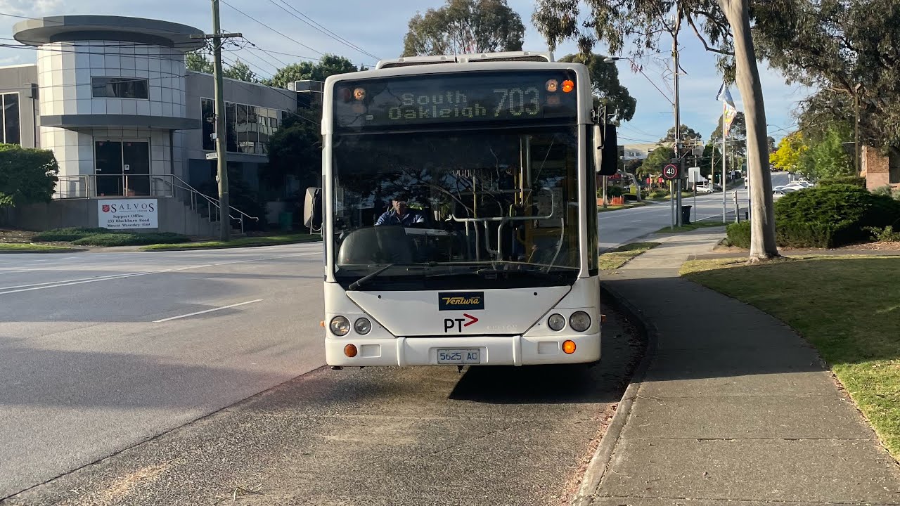 Ventura Oakleigh 883 (SCANIA L94UB | Custom Coaches CB60 CMax) On Route ...