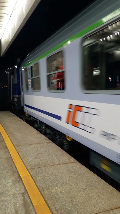 Odjazd IC. Silesia z EP09-021 - Warszawa Centralna. - YouTube