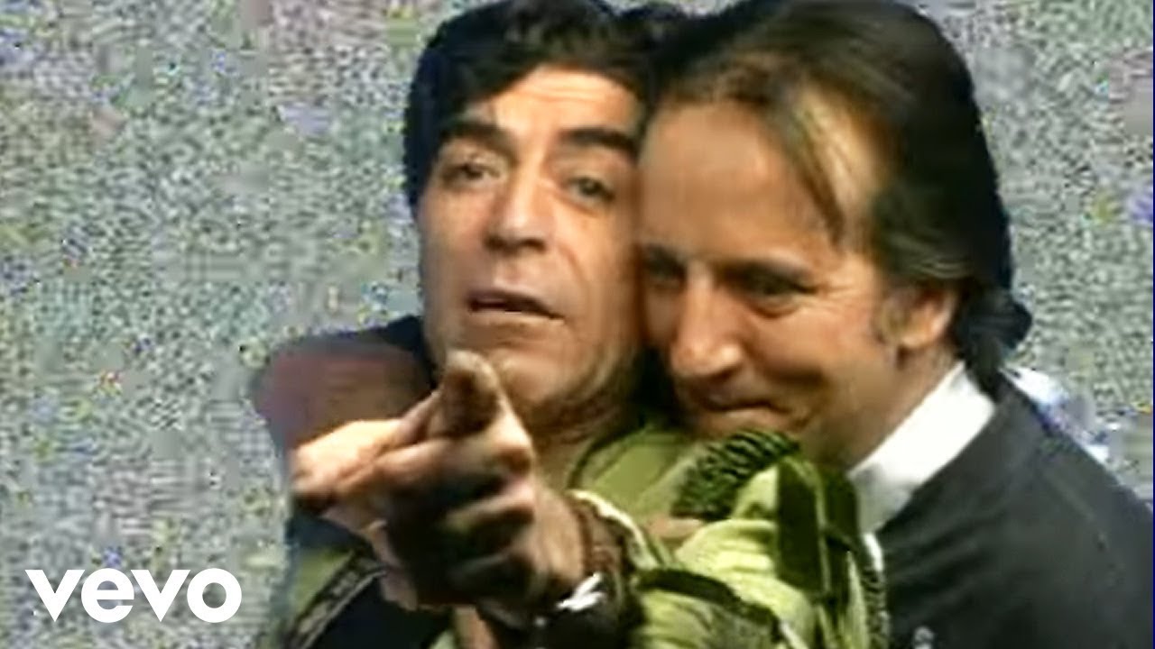 Joaquin Sabina - Es Mentira - YouTube