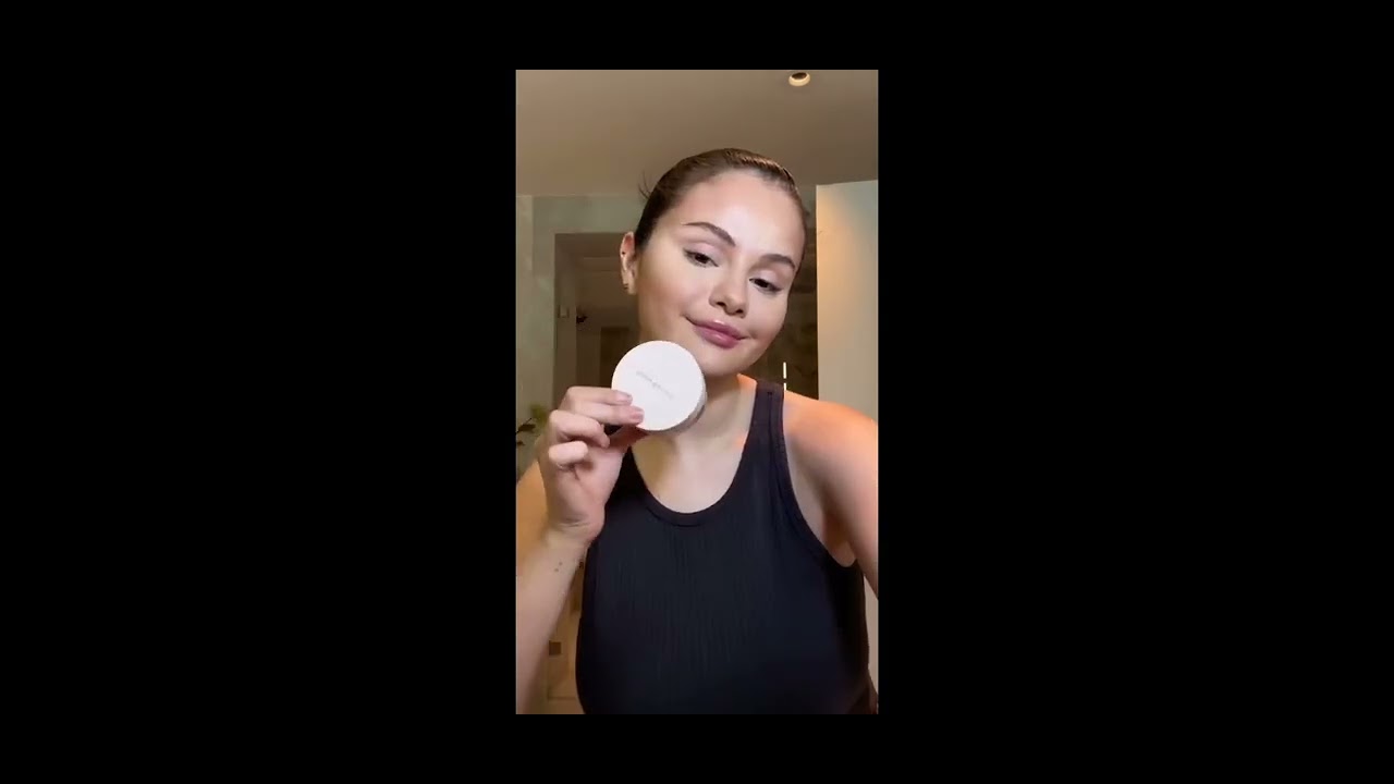 Selena Gomez Putting On Makeup💄 Youtube