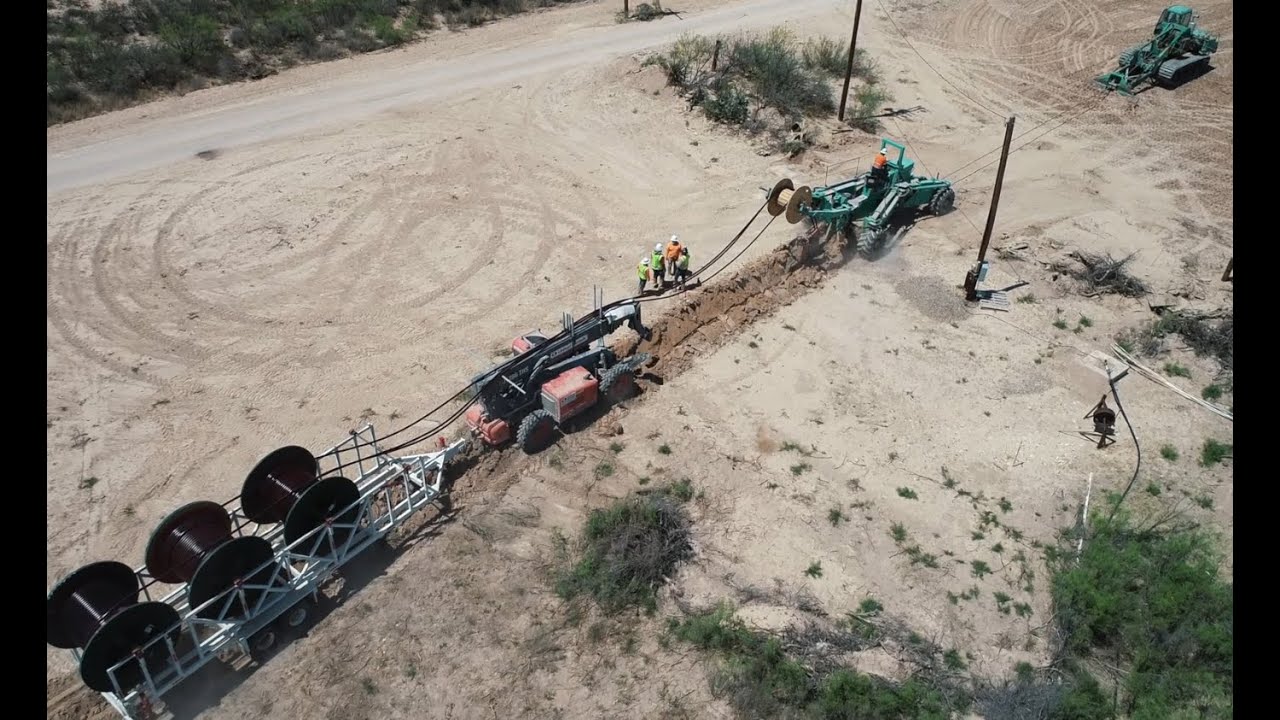 Spiderplow™, Powercable, Solar Farm, plowing USA, pflügen, Stromkabel ...