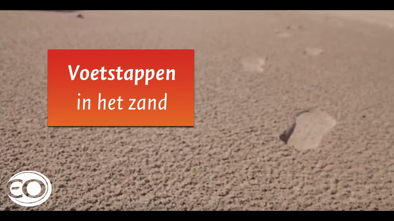 Voetstappen in het zand - YouTube