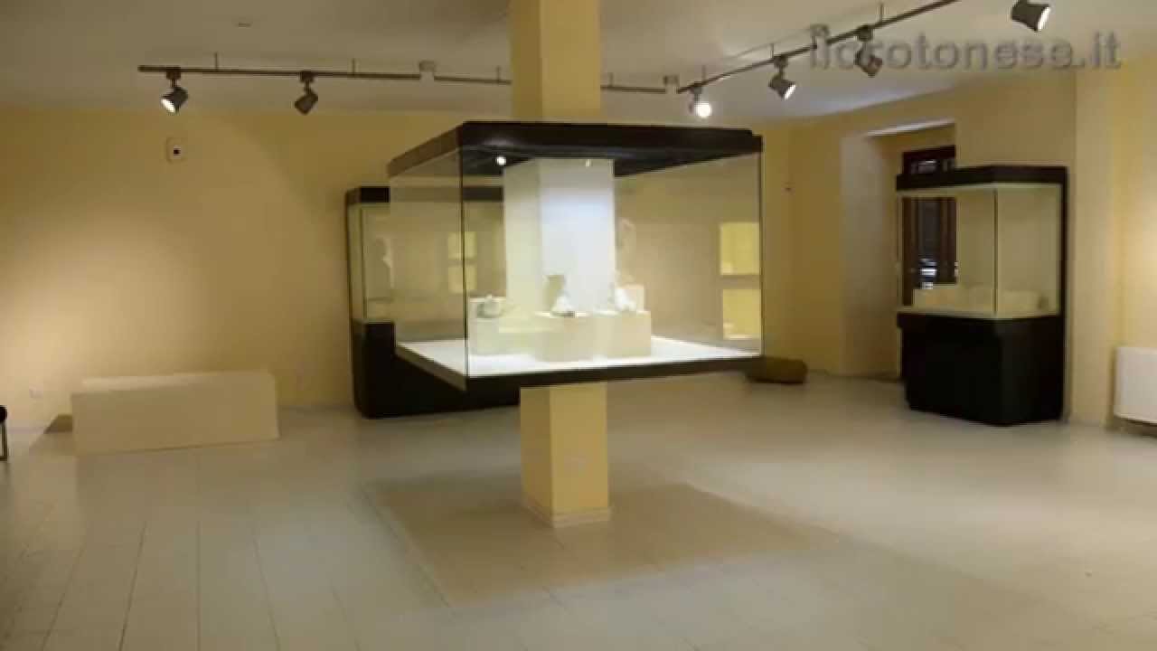 Apollo Aleo al museo di Cirò Marina - YouTube