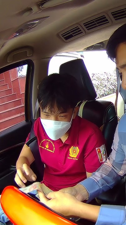 Nay NV Grab giả dạng sinh viên luôn😳, Grab là môi trường tu dưỡng rất tốt, cám dỗ của tiền, gái ...