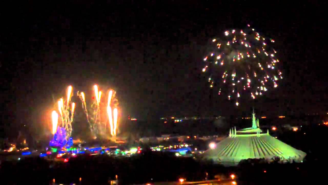 Magic Kingdom Fireworks Show.mp4 - YouTube
