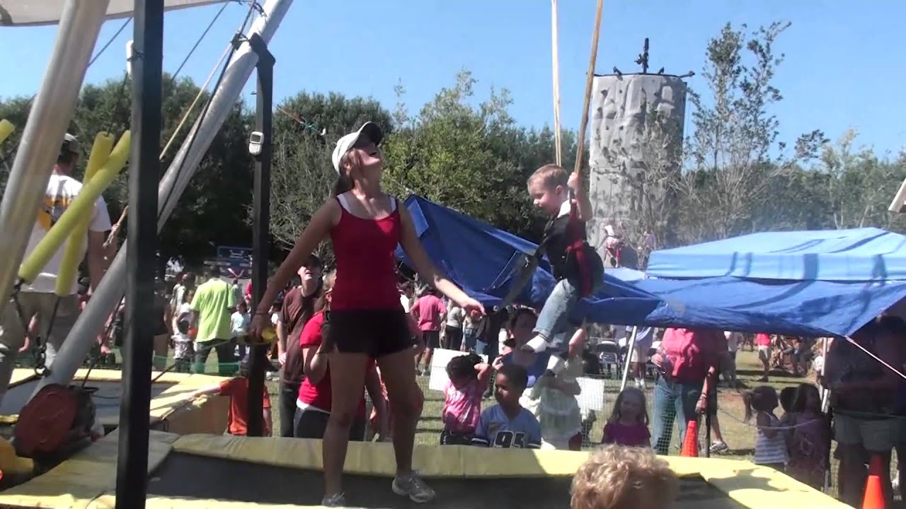 Hunsader Farms Camrin on the bungee machine - YouTube