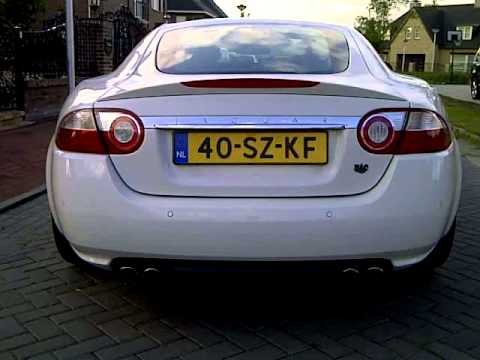 jaguar xk 4.2 v8 drift!! must see!!!!!!!! FULL TROTTLE!!!