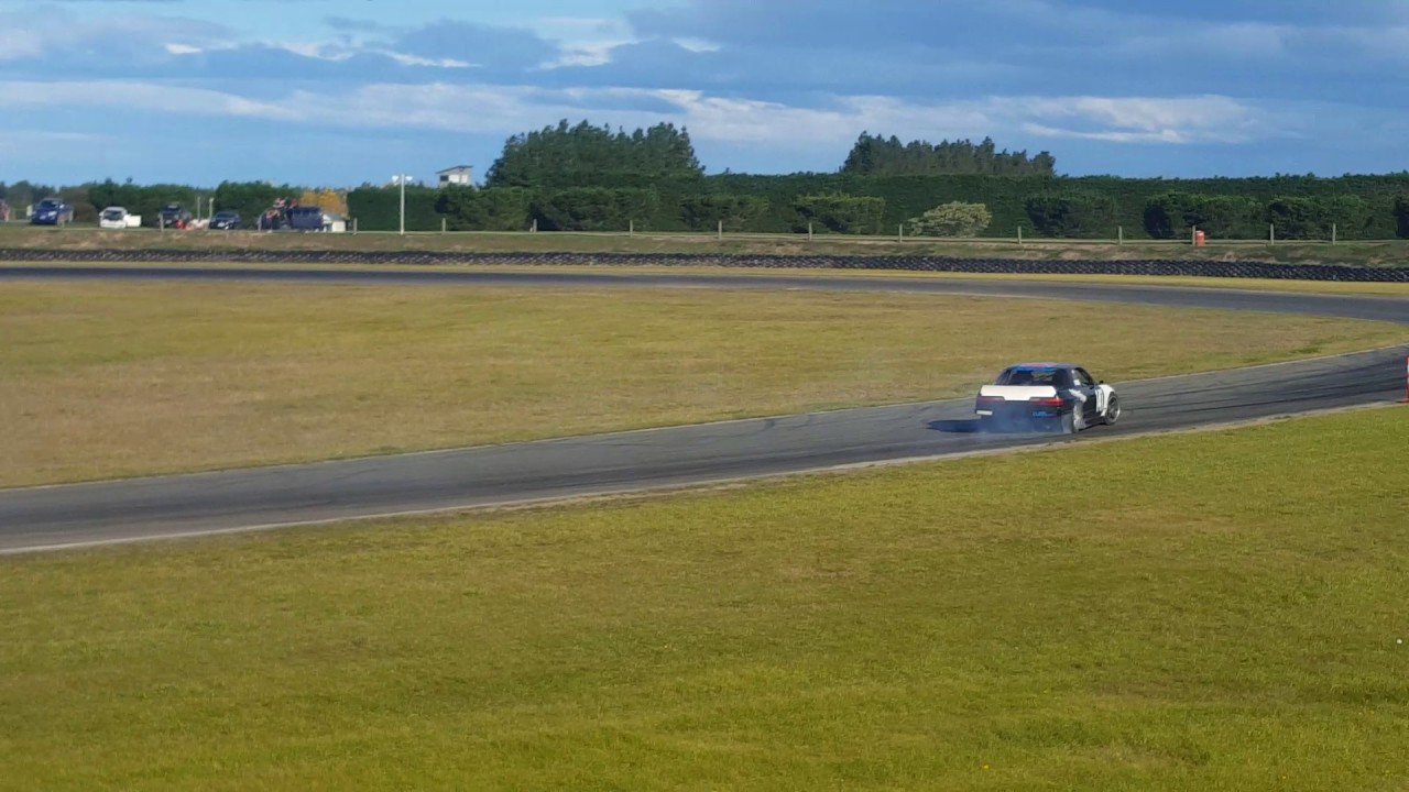 SR20DET S13 Drifting at Levels Raceway Timaru - YouTube