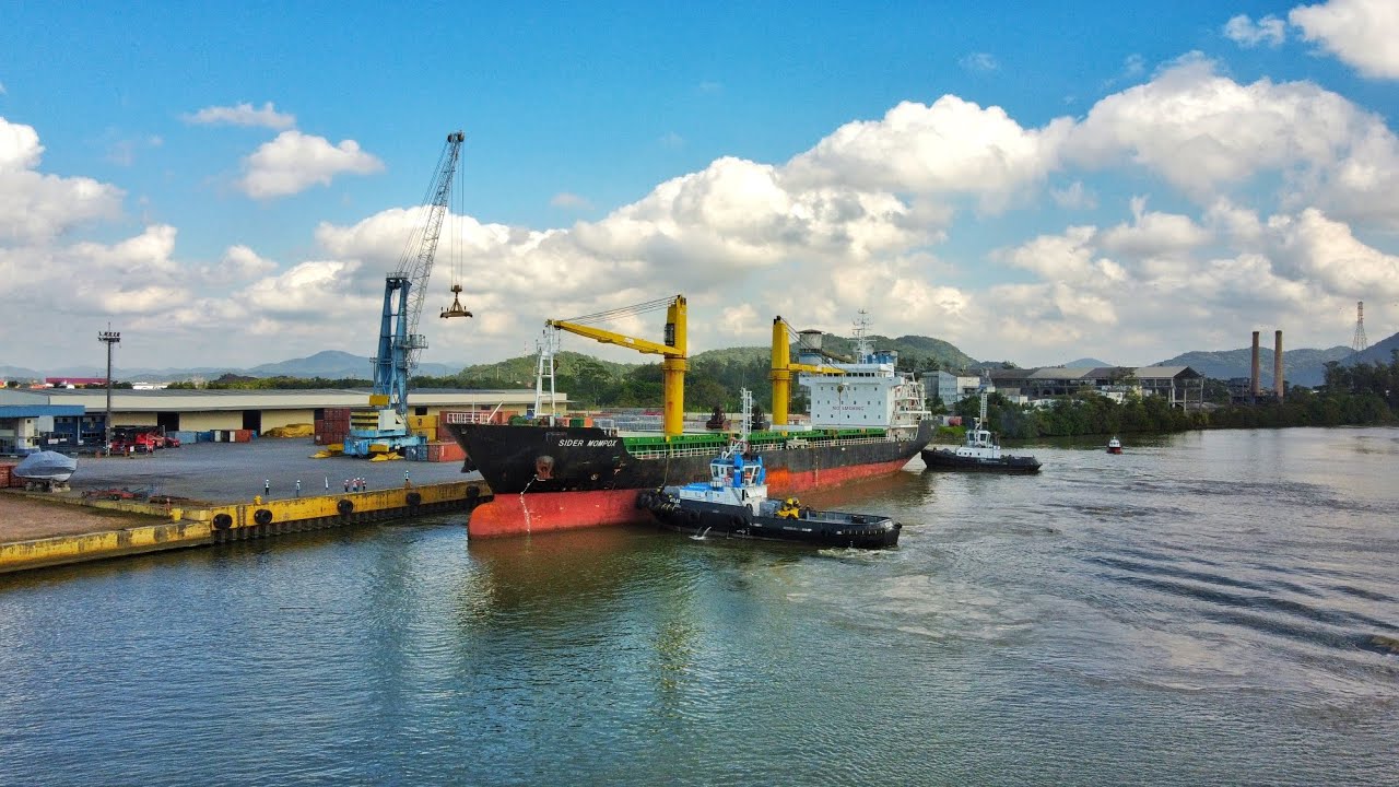 Entrada do navio Sider Mompox para o Teporti, no Complexo Portuário de Itajaí. - YouTube