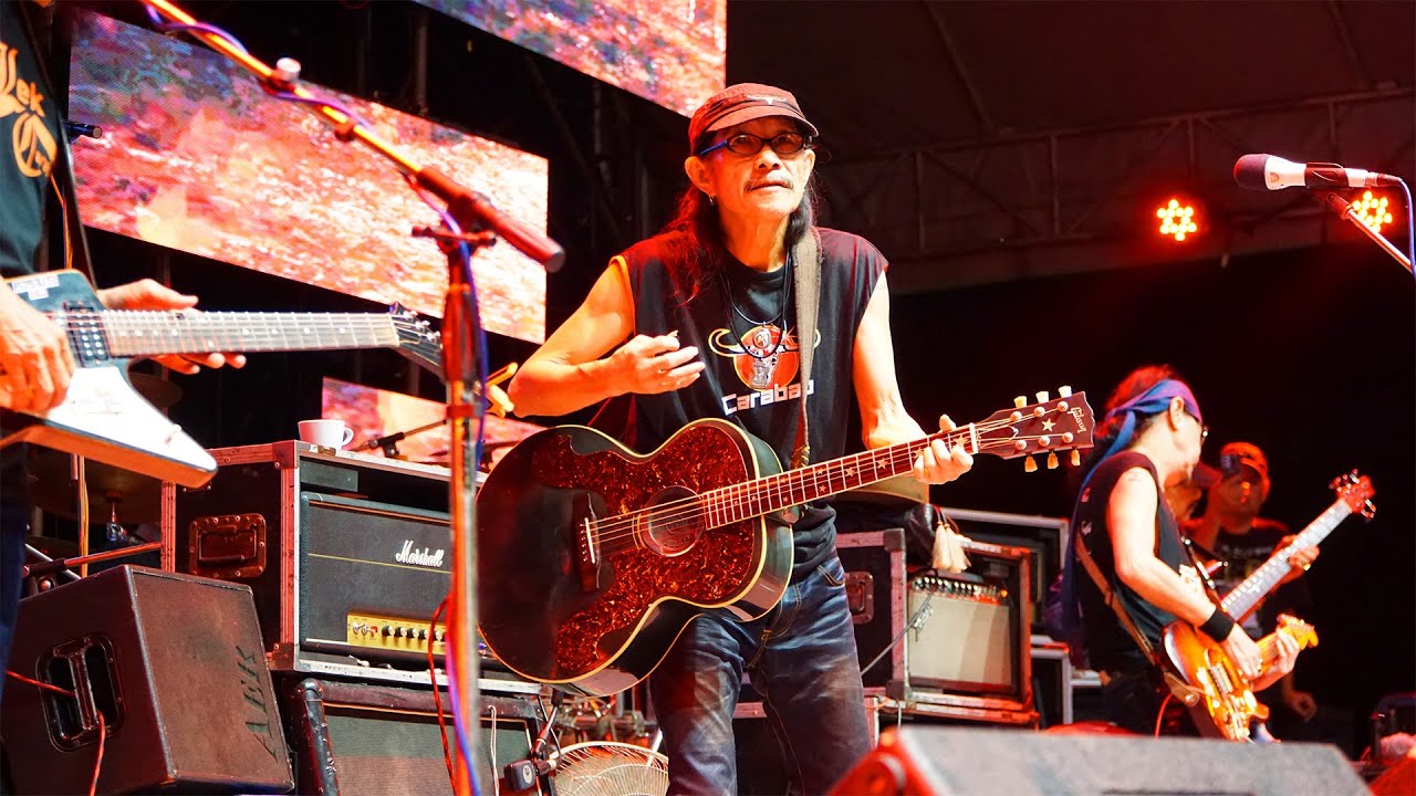 ลุงขี้เมา-คาราบาว Carabao in Concert Asean Betong Bike Week 2023 - YouTube