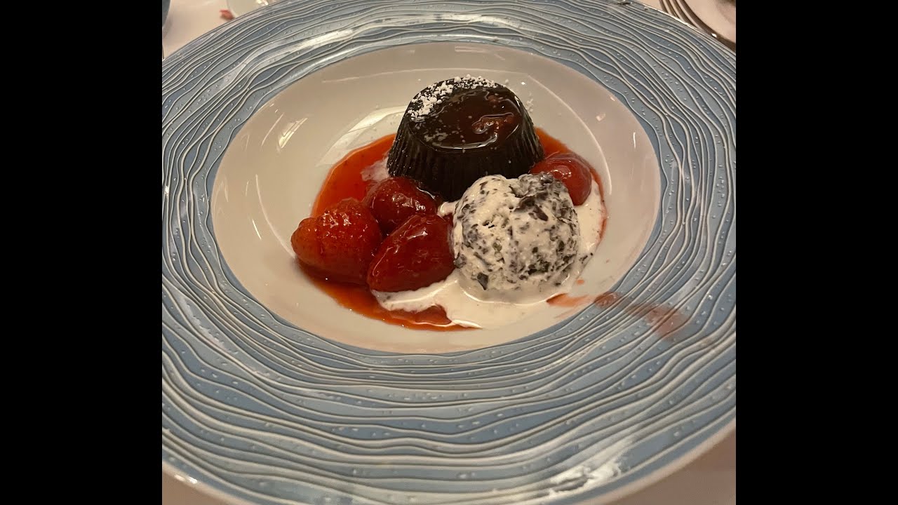 Norwegian EPIC Garden Cafe Buffet - YouTube