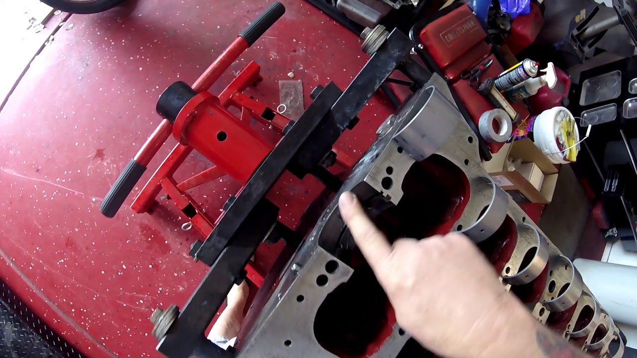 Jaguar MKII Engine Rebuild Part 19 - YouTube