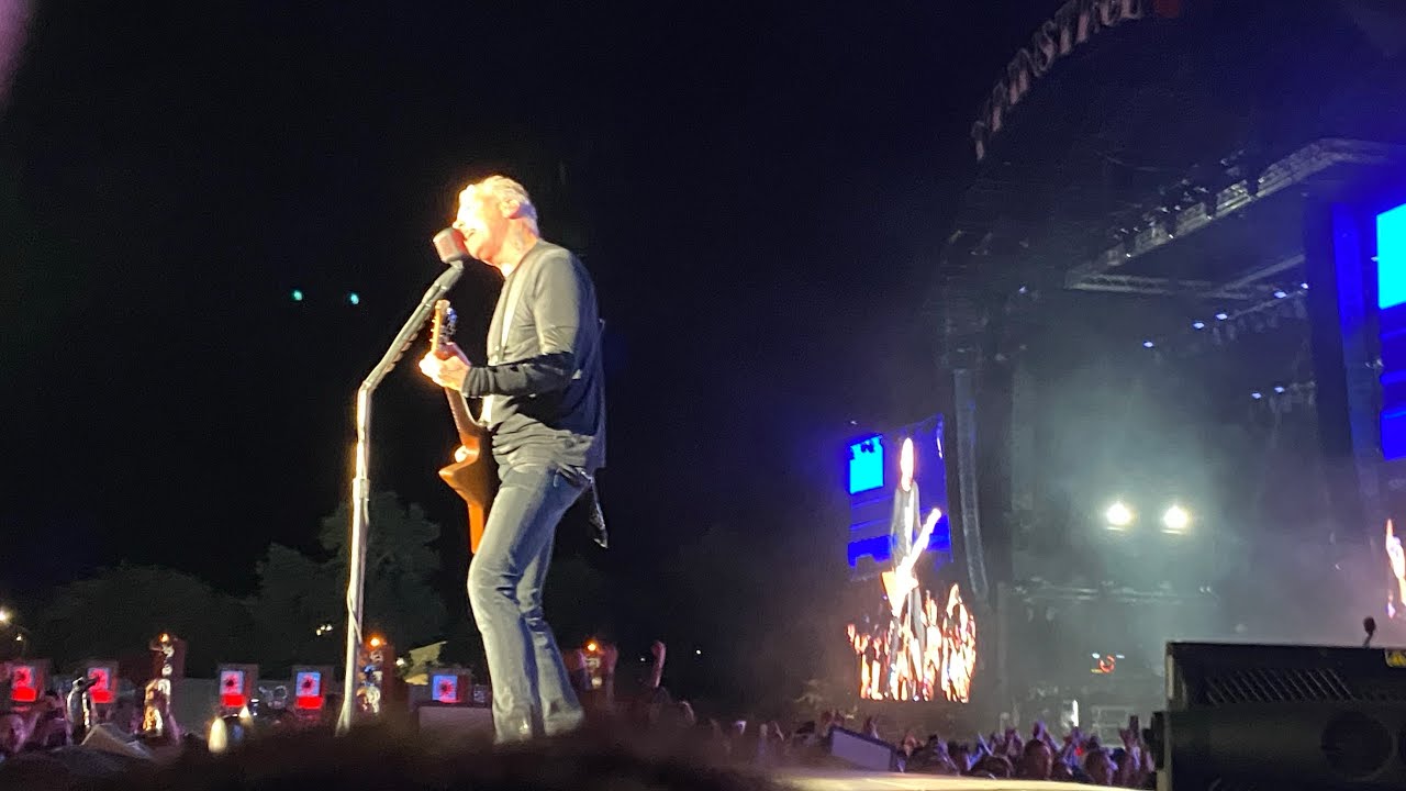 Hellfest 2022 Metallica live at Hellfest - Nothing Else Matters - YouTube