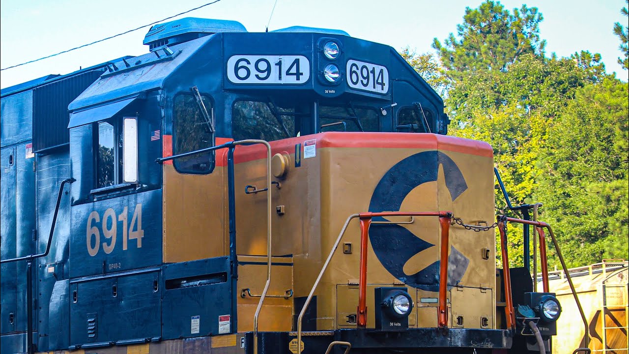 Chessie?! CSX 6914 & 2709 sits idling in Cartersville, GA 9/2/23 - YouTube