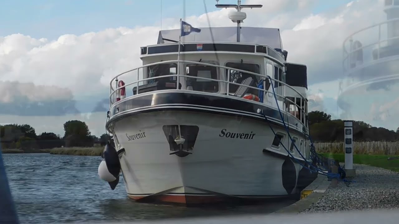 Acle Bridge moorings and the passing boats #boating #river #tugboat ...