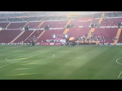 Yıldızlar Gecesi imza töreni ve Galatasaray taraftara açık antrenmandan muhteşem görüntüler