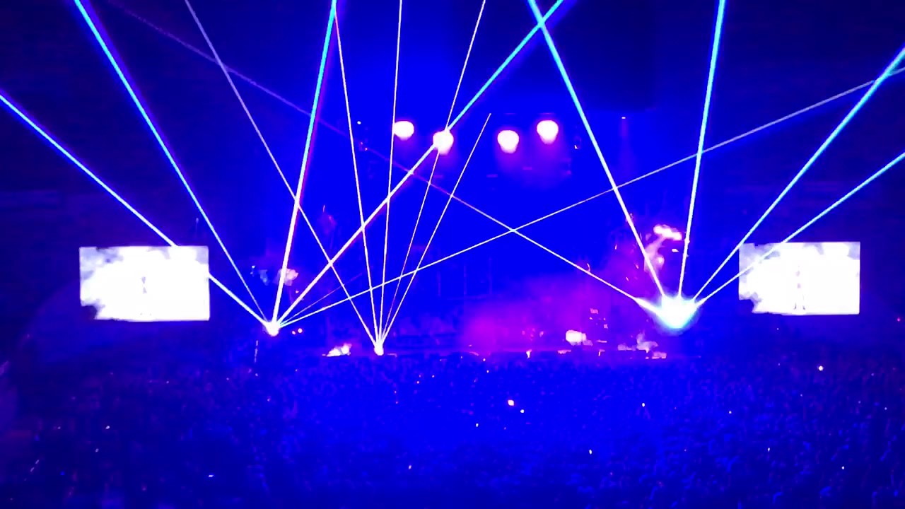 Travis Scott Portland Nu salt laser light shows video 4 - YouTube