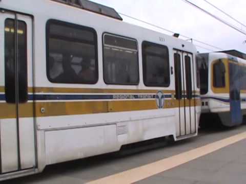 Light Rail In Sacramento - YouTube