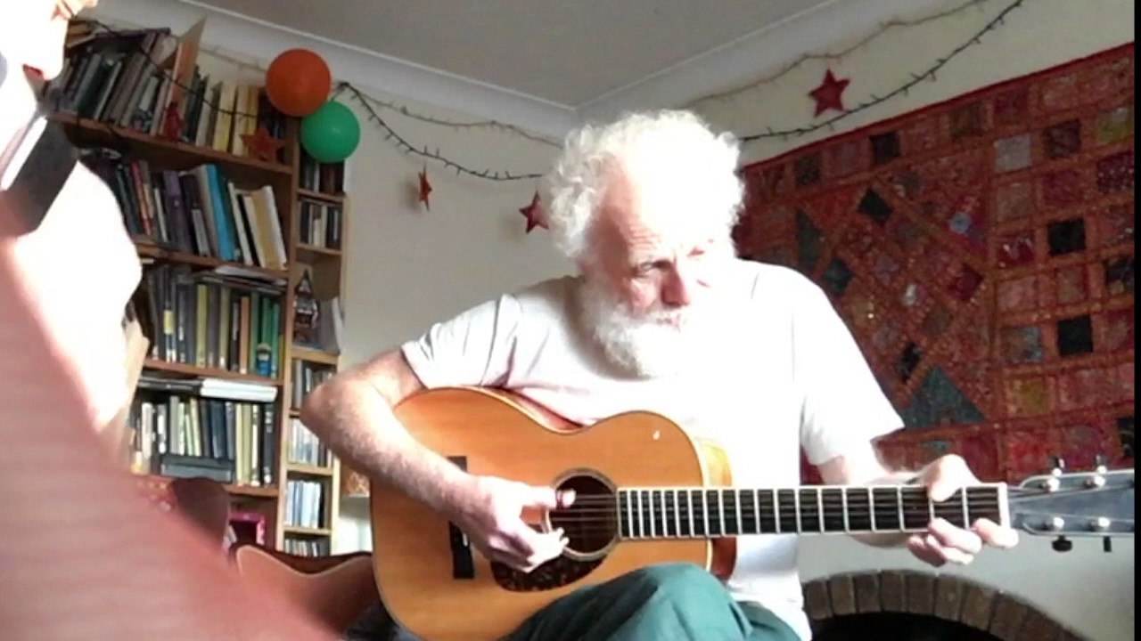 Paul Earwicker on the Geetar - YouTube