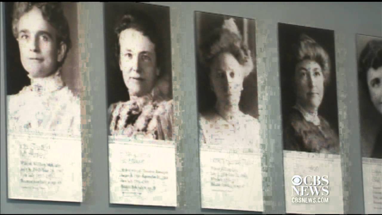 Sneak peek at Smithsonian new First Ladies' exhibit - YouTube
