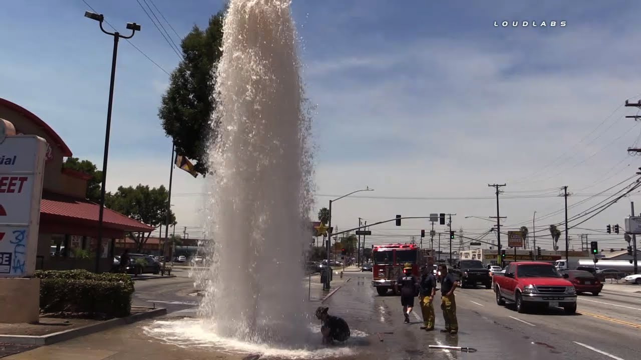 Hydrant Hit & Run / South Gate RAW FOOTAGE - YouTube