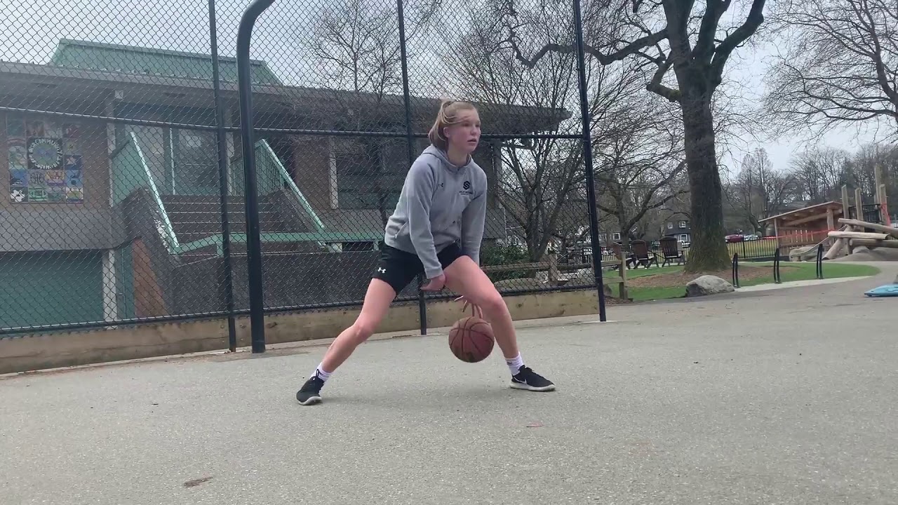BETWEEN BEHIND IN FRONT DRIBBLE - YouTube