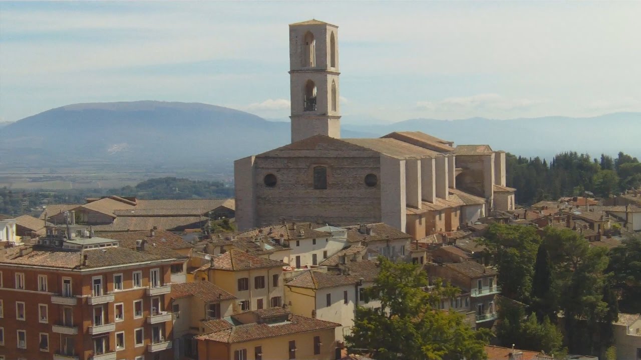 Perugia's Stunning Views Of The Umbrian Countryside - YouTube
