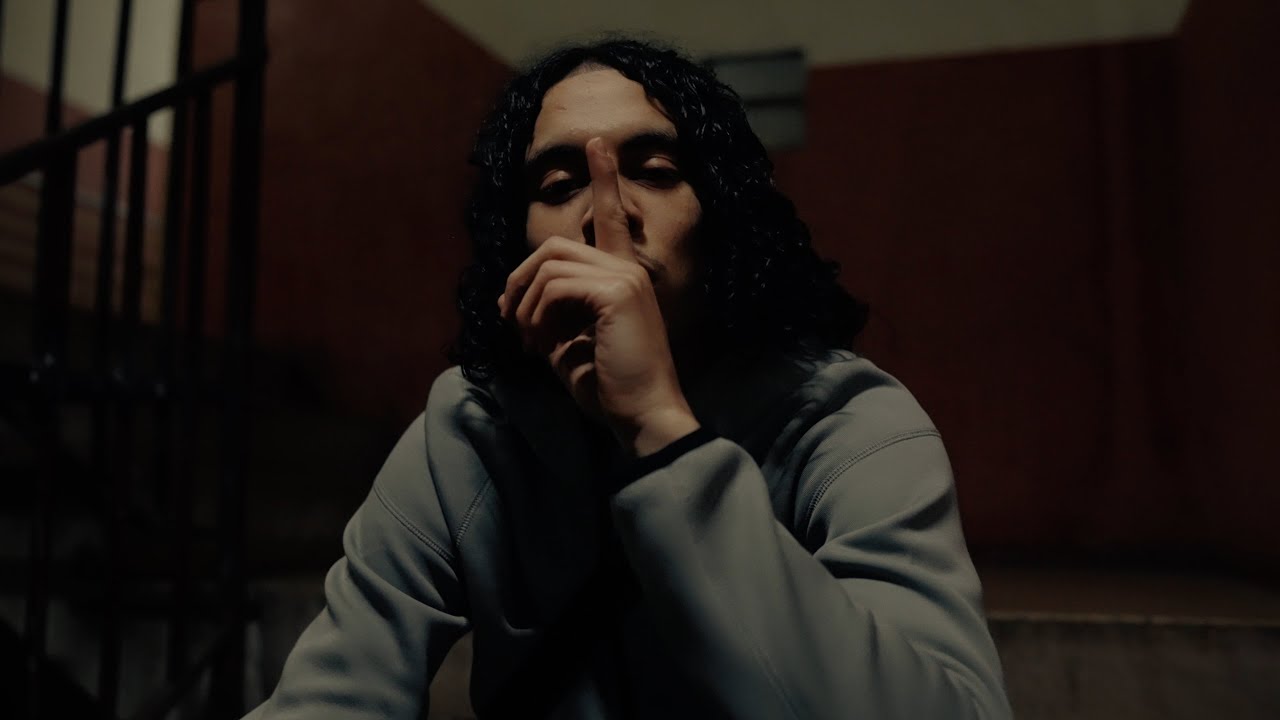 Skinny Flex - 100 G (Official Video) - YouTube