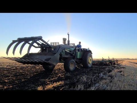 4020 gets a workout on the john deere 100 cultivator! - YouTube