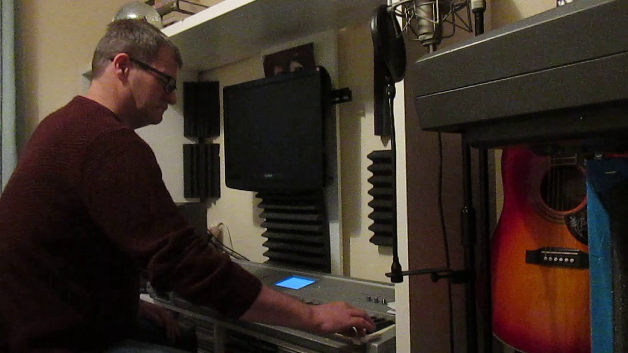 demo of one of the drum kits on korg triton classic - YouTube