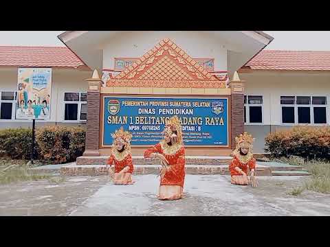 persembahan tari tanggai oleh sanggar tari SMA NEGERI 1 BELITANG MADANG ...