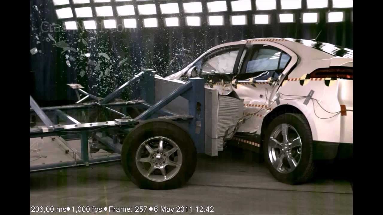 Chevy Volt | 2011 | Side Crash Test by NHTSA | CrashNet1 - YouTube