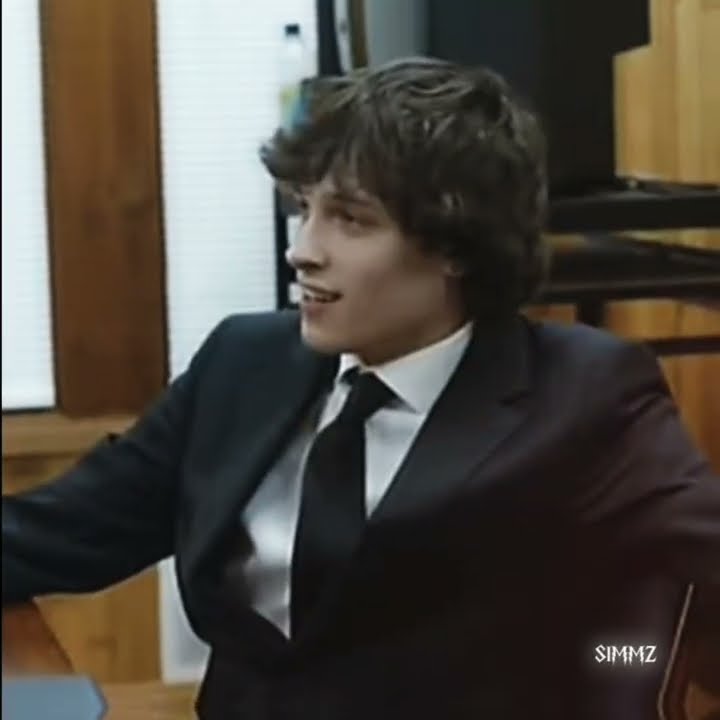 Head so good, she a honour roll | #fyp #sturniolo #chrissturniolo # ...