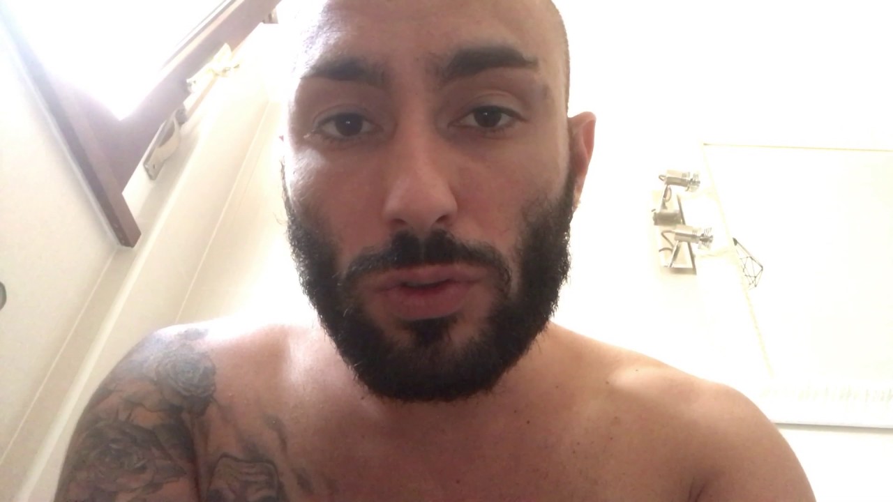 IL CAPO ULTRAS DEL NAPOLI DIVENTA IL NUOVO CAPO ULTRAS DELLA ROMA - YouTube