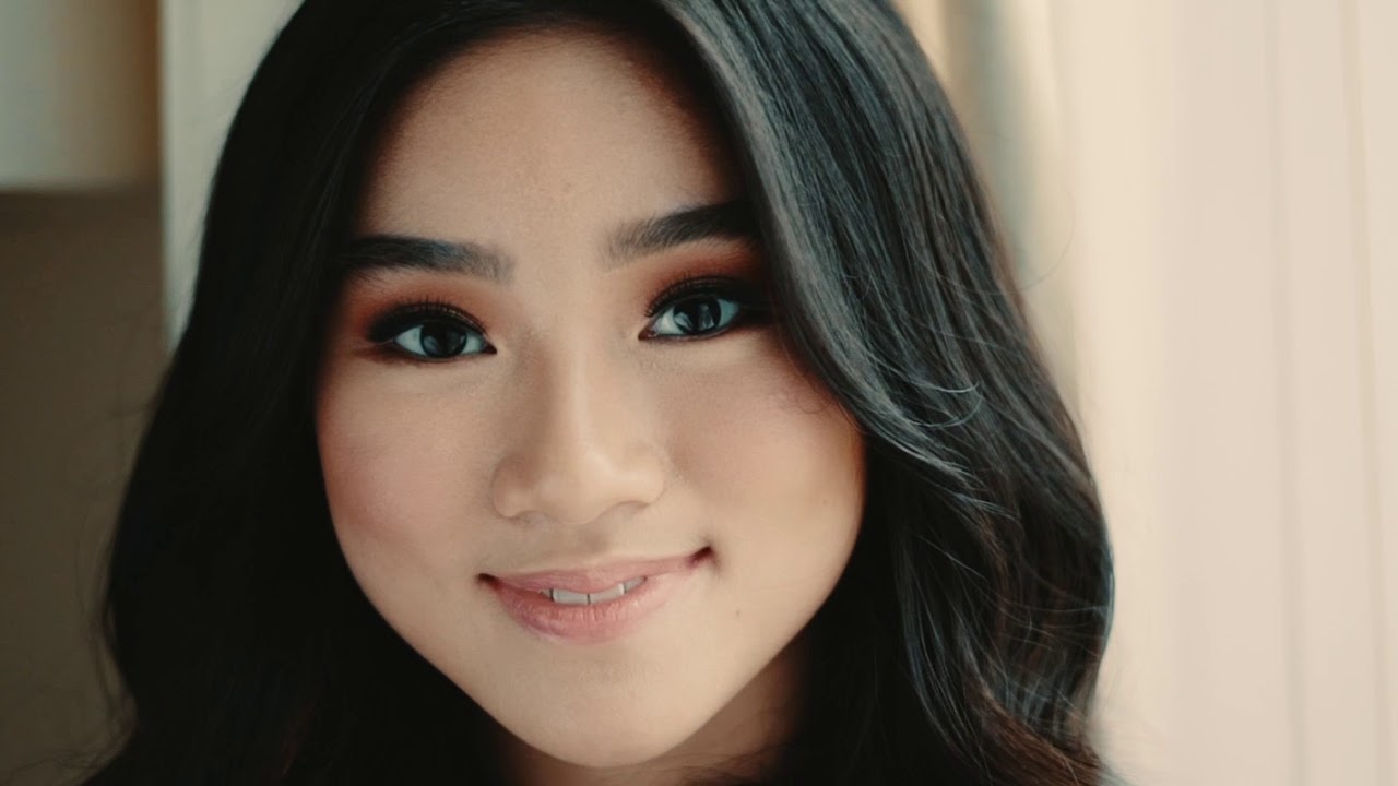 Kyla @ Eighteen SDE Video - YouTube