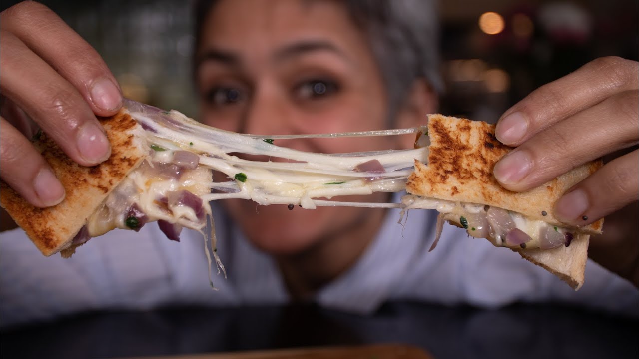 Spicy chilli cheese toast | Cheese Sandwich | Food with Chetna - YouTube