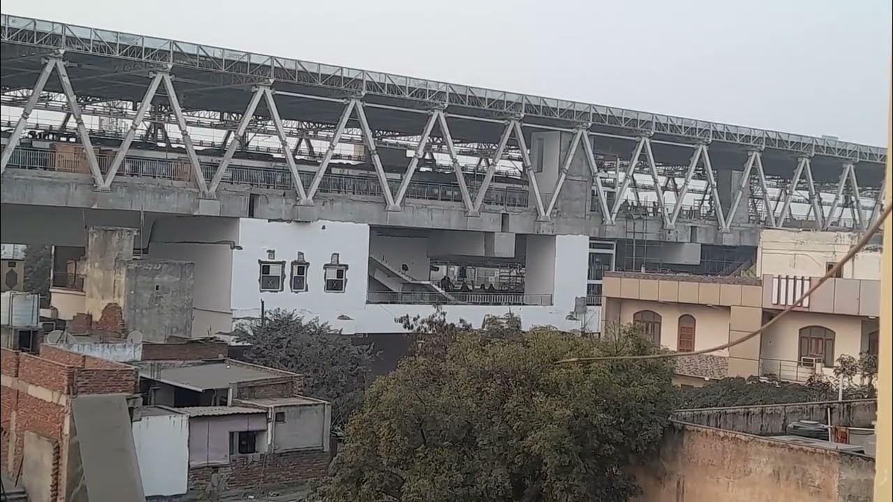 High-speed train 🚄 trials at Modinagar station😍(1) - YouTube