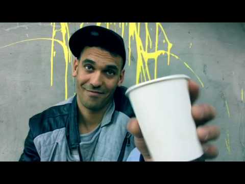 La Moneda (Man with the musical instrument - Lancelot Arun)