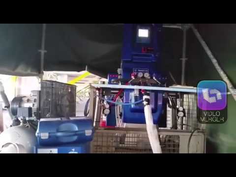 Reactor 2 H-xp3 GRACO ratio 100/70 aplicando Masterseal M800 - YouTube