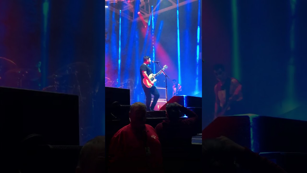 DEFTONES-SMILE LIVE DEBUT @ DIA DE LOS DEFTONES 2019 - YouTube