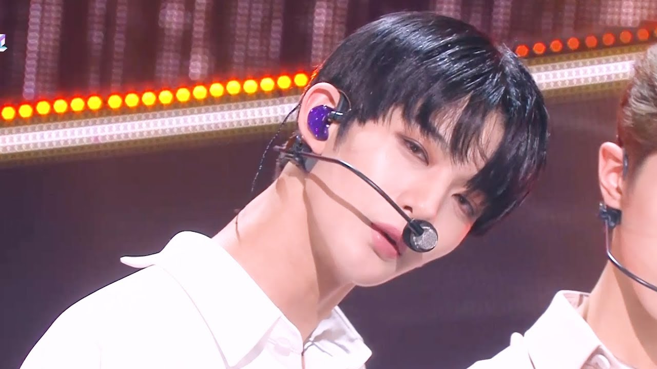 CIX(씨아이엑스) - Movie Star(무비스타) 교차편집(Stage Mix) 2 - YouTube