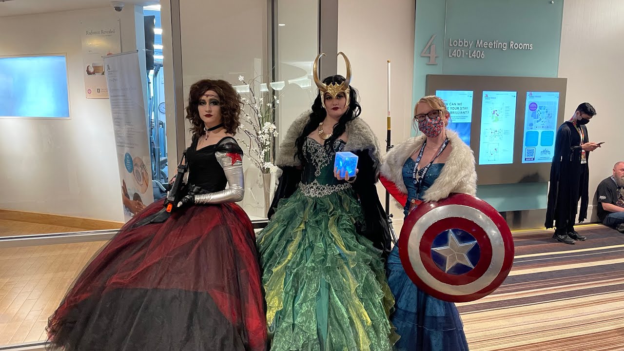 Marvel Princesses ar Dragoncon Interview - YouTube