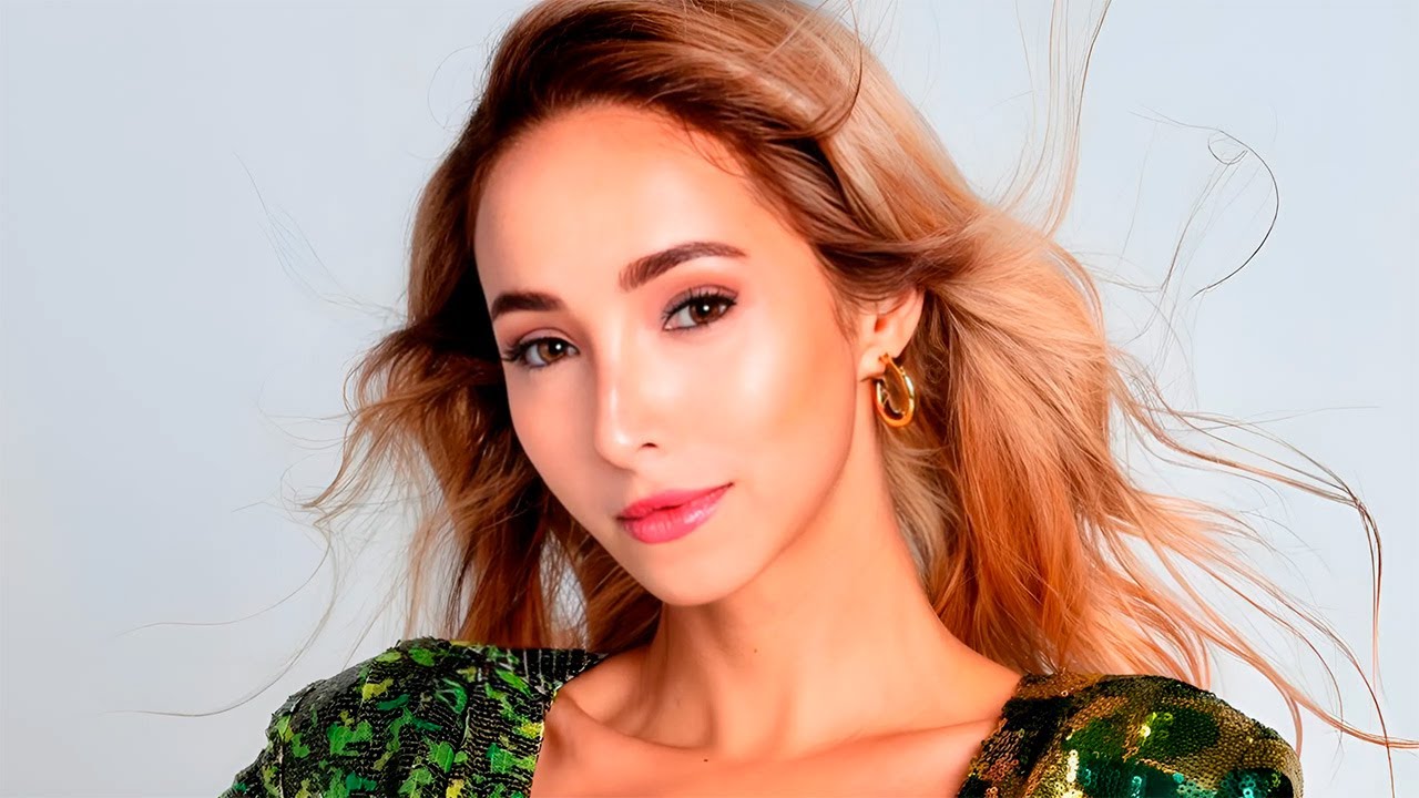 Experience Beatriz Corbett's Unforgettable Bikini Moments (Must Watch ...