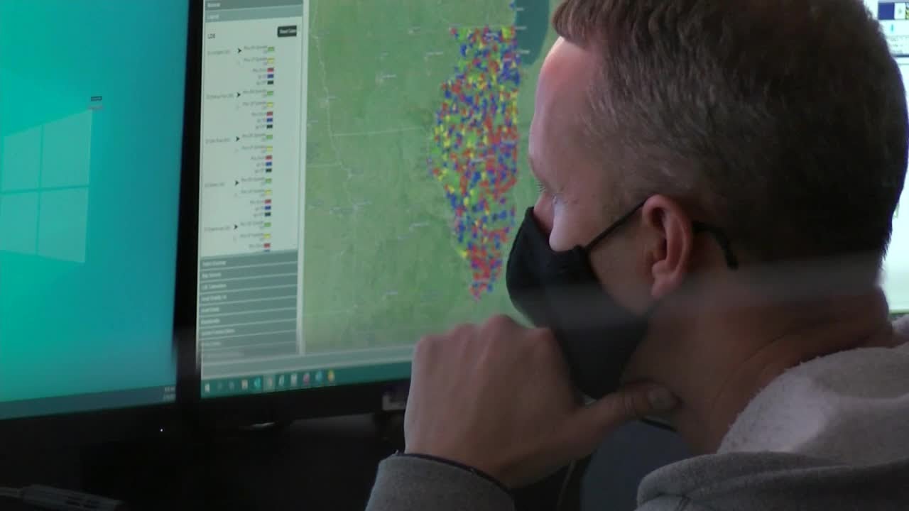 IDOT Communication Center - YouTube