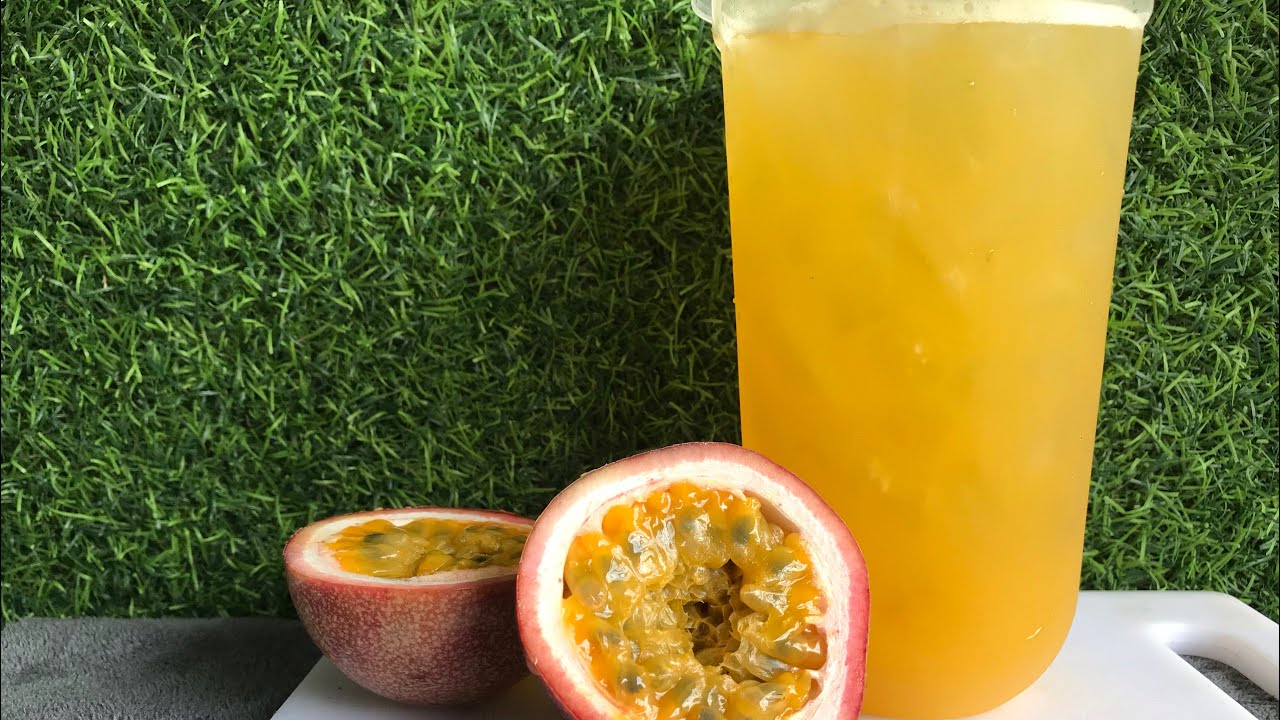 របៀបធ្វេីpassionទឹកឃ្មុំ How to make honey passion fruit juice. - YouTube